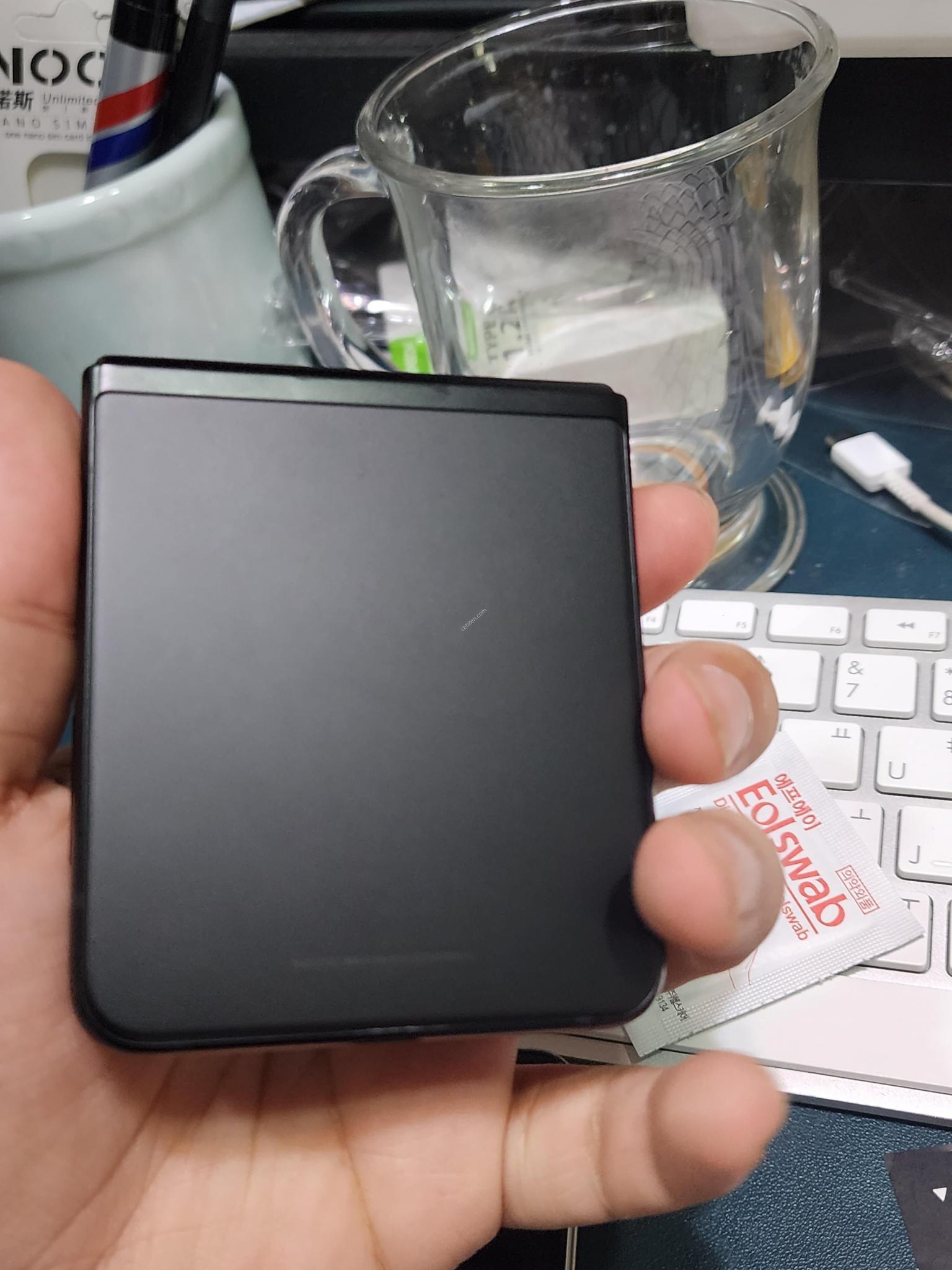 갤럭시Z플립3 256GB 중고폰 SM-F711N (2555)갤럭시z플립3 256g