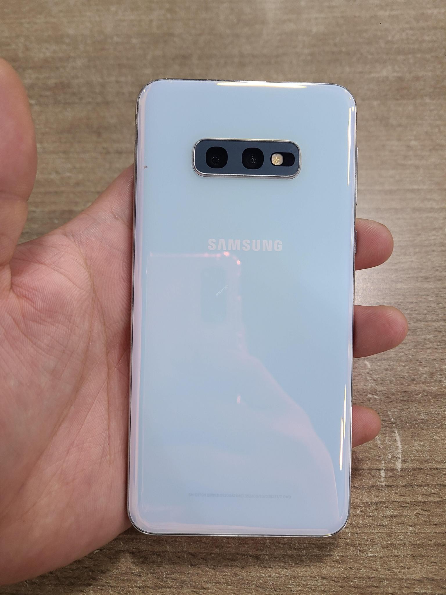 갤럭시 S10e 128GB 중고 SM-G970N 중고폰 가격 시세 갤럭시S10e